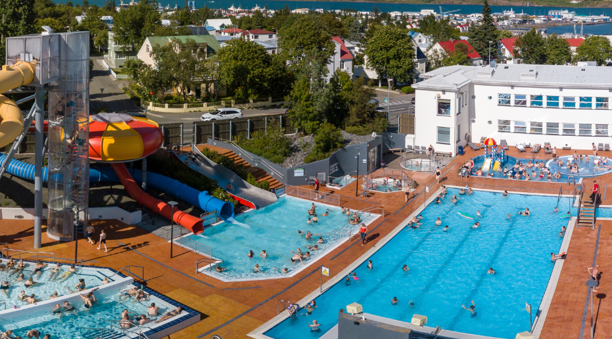 Vinsælar sundlaugar í lamasessi um helgina | Kjölur